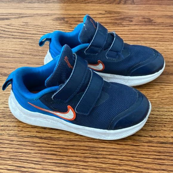 Nike | Shoes | Nike 8c Gym Shoes Definite Wear And The Nike Swoosh Is ...
